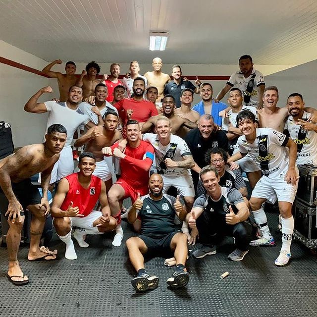 Ponte Preta Vence O Confiança E Garante A Permanência Na Série B